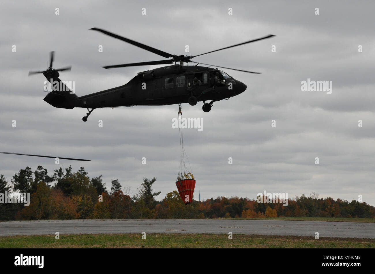 Bravo Company 2-147 AV, based out of Frankfort, Ky., conducts water ...