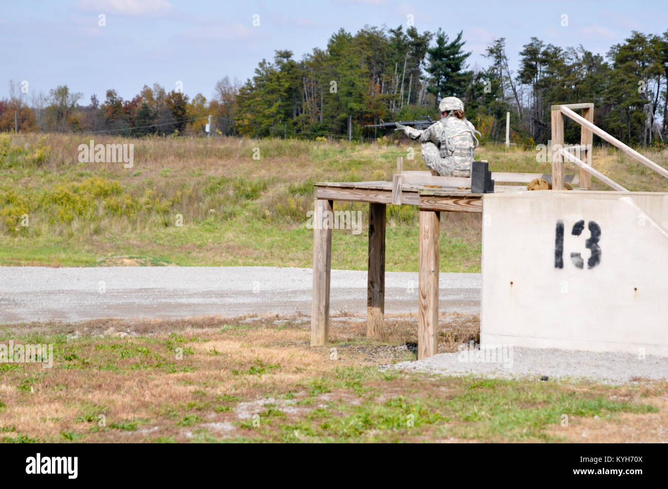 Soldiers from the Kentucky Army National Guard 751st Troop Command ...