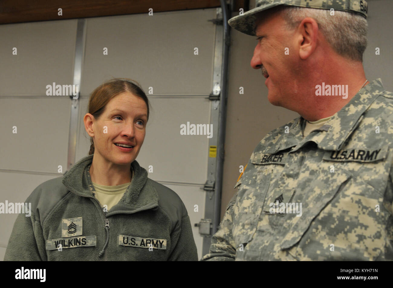 Soldiers from the Kentucky Army National Guard 751st Troop Command ...