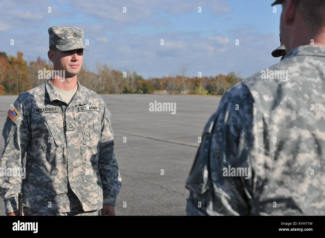 Kentucky Army National Guard 751st Troop Command conducts a change of ...