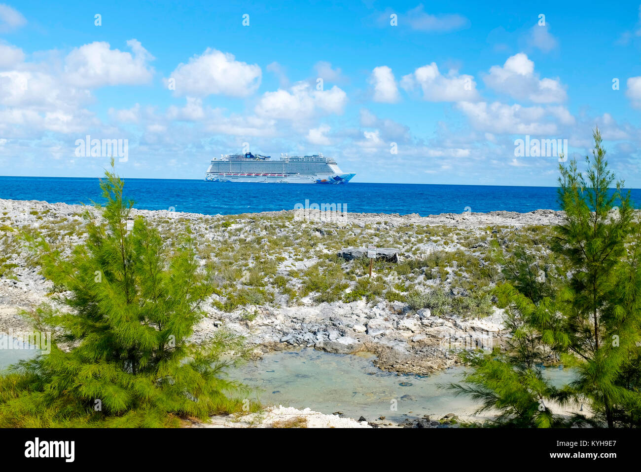 Island great stirrup cay bahamas hi-res stock photography and images ...