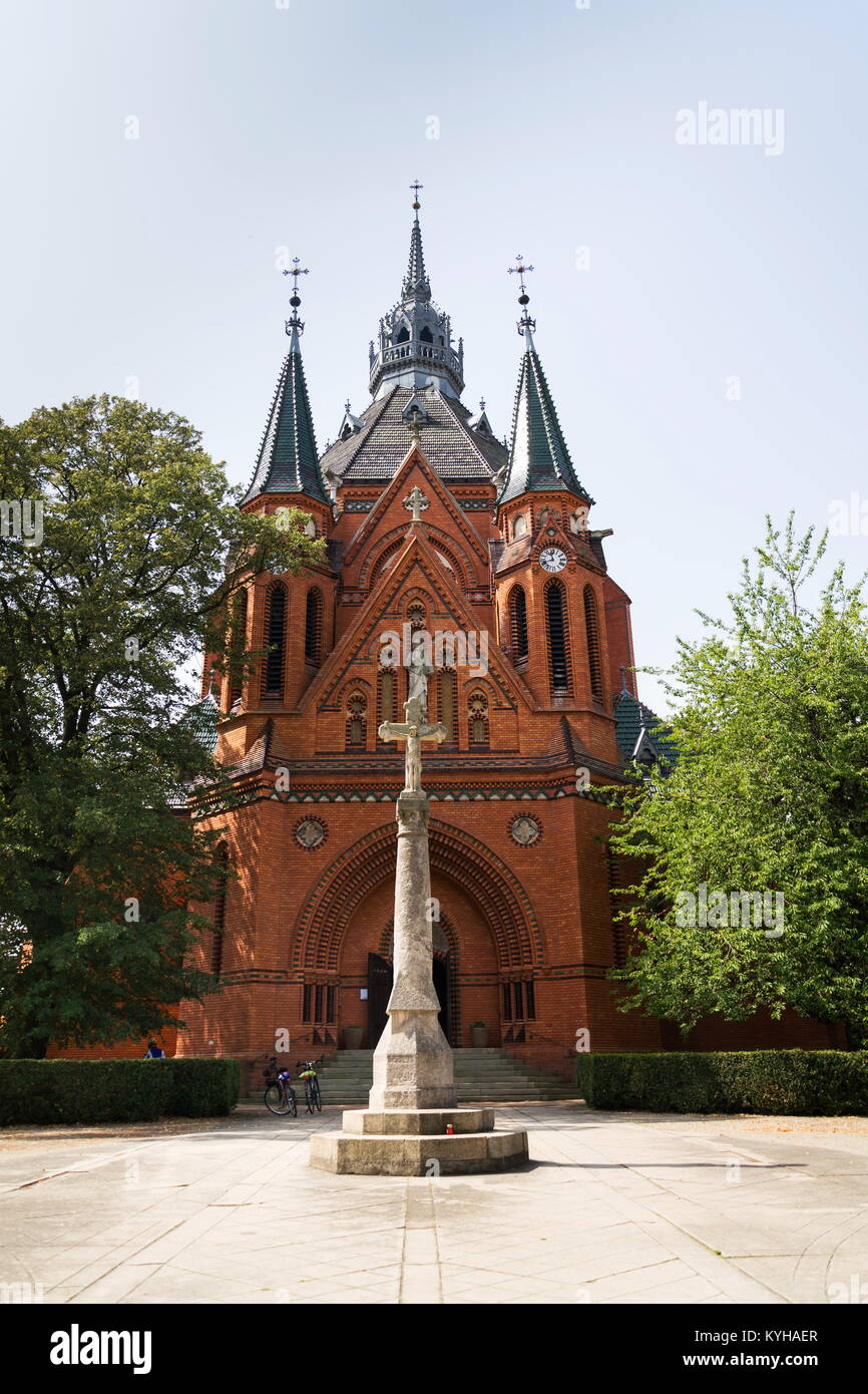 Jesus Christ crucifixion statue, Visitation of Virgin Mary Church ...