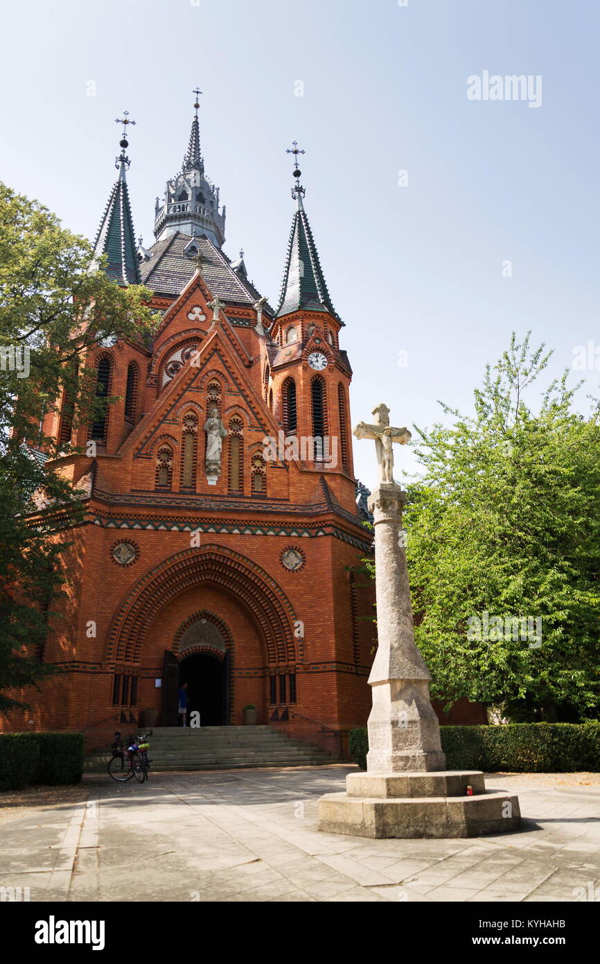 Jesus Christ crucifixion statue, Visitation of Virgin Mary Church ...