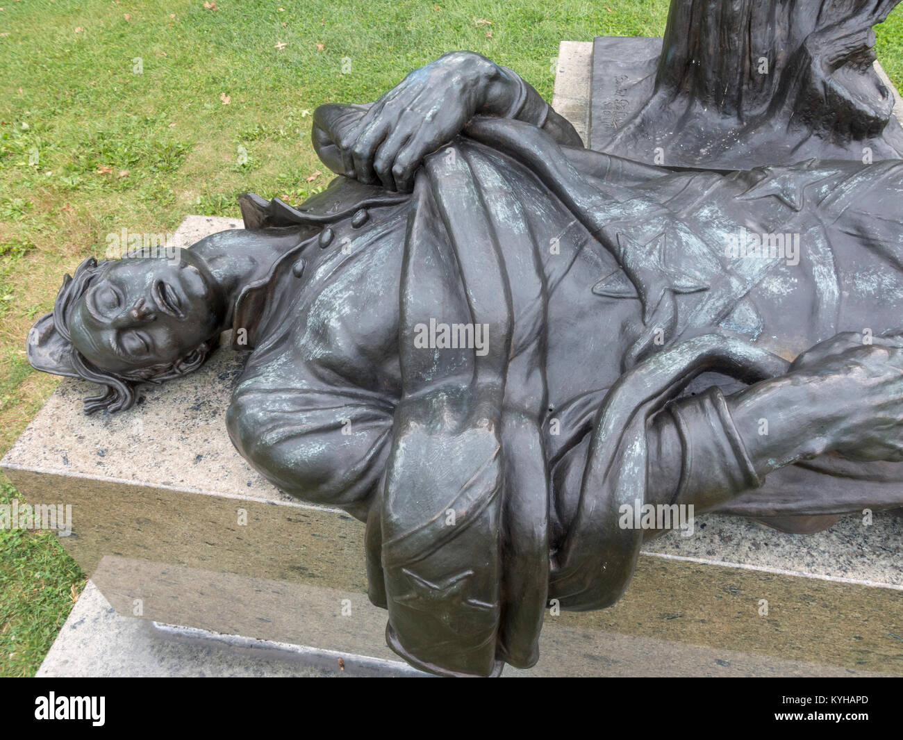 The Wounded Soldier sculpture at the base of the State of Louisiana ...
