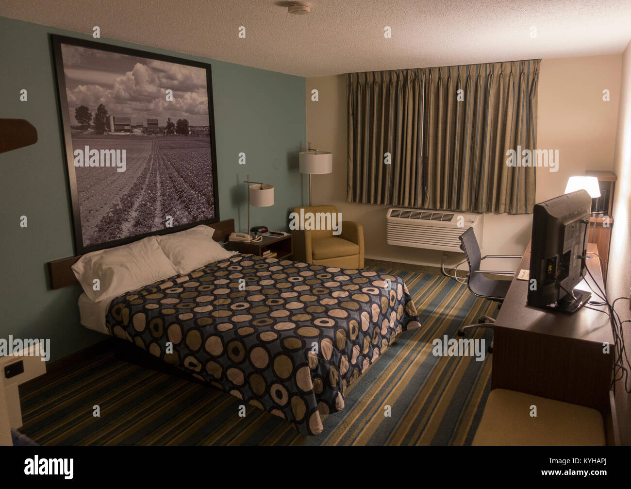 Super 8 motel hi-res stock photography and images - Alamy
