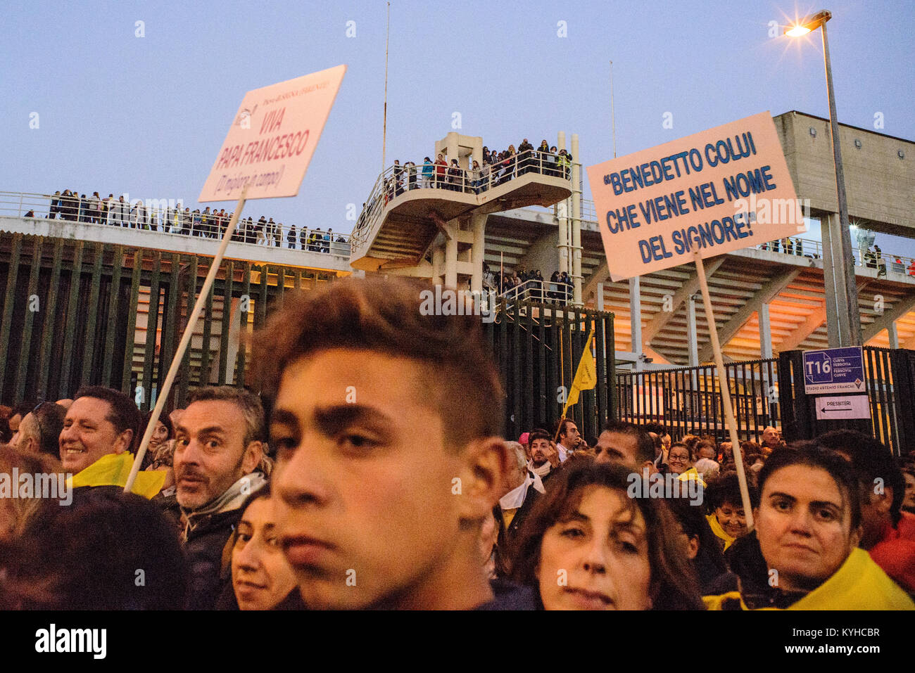 His holiness francis church hi-res stock photography and images - Alamy