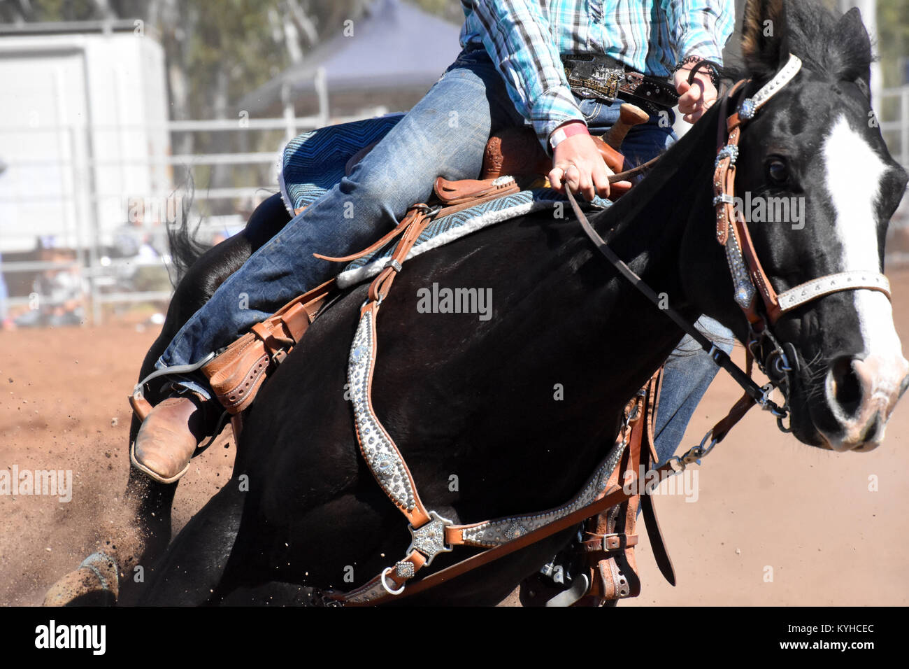 Cowgirls barrel racing hi-res stock photography and images - Alamy