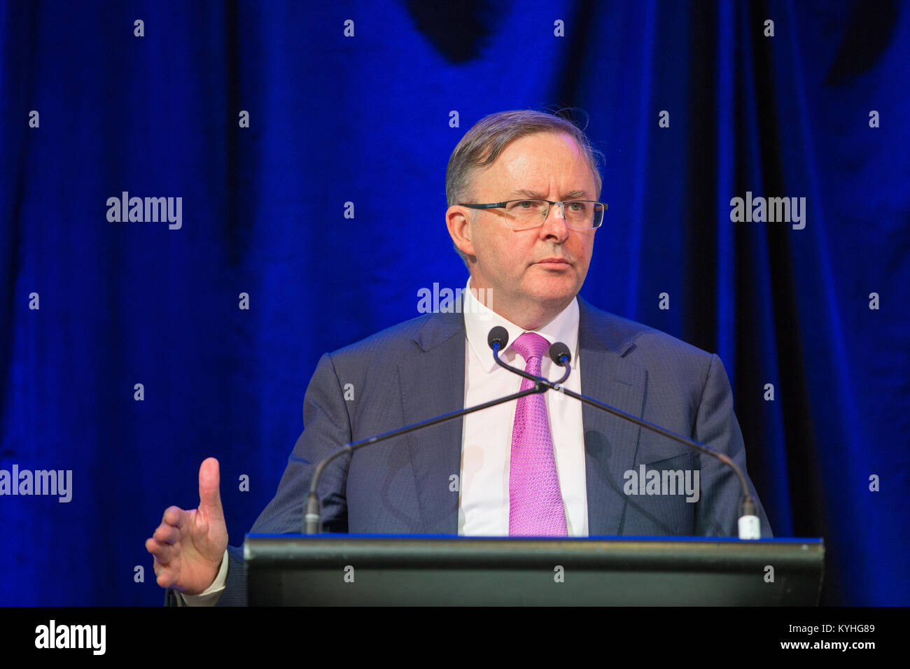 Anthony albanese hi-res stock photography and images - Alamy