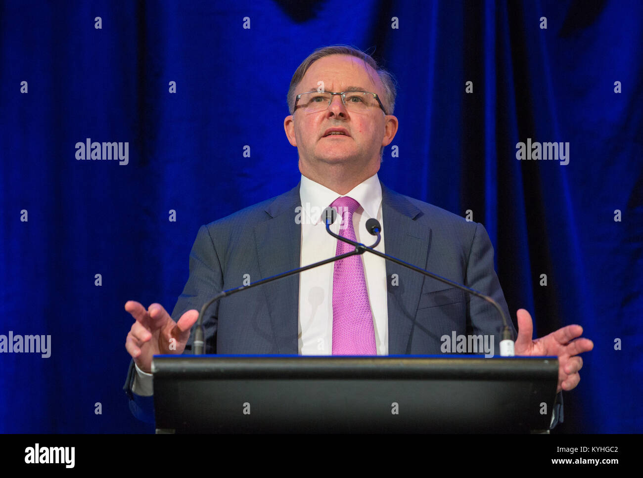 Anthony albanese hi-res stock photography and images - Alamy