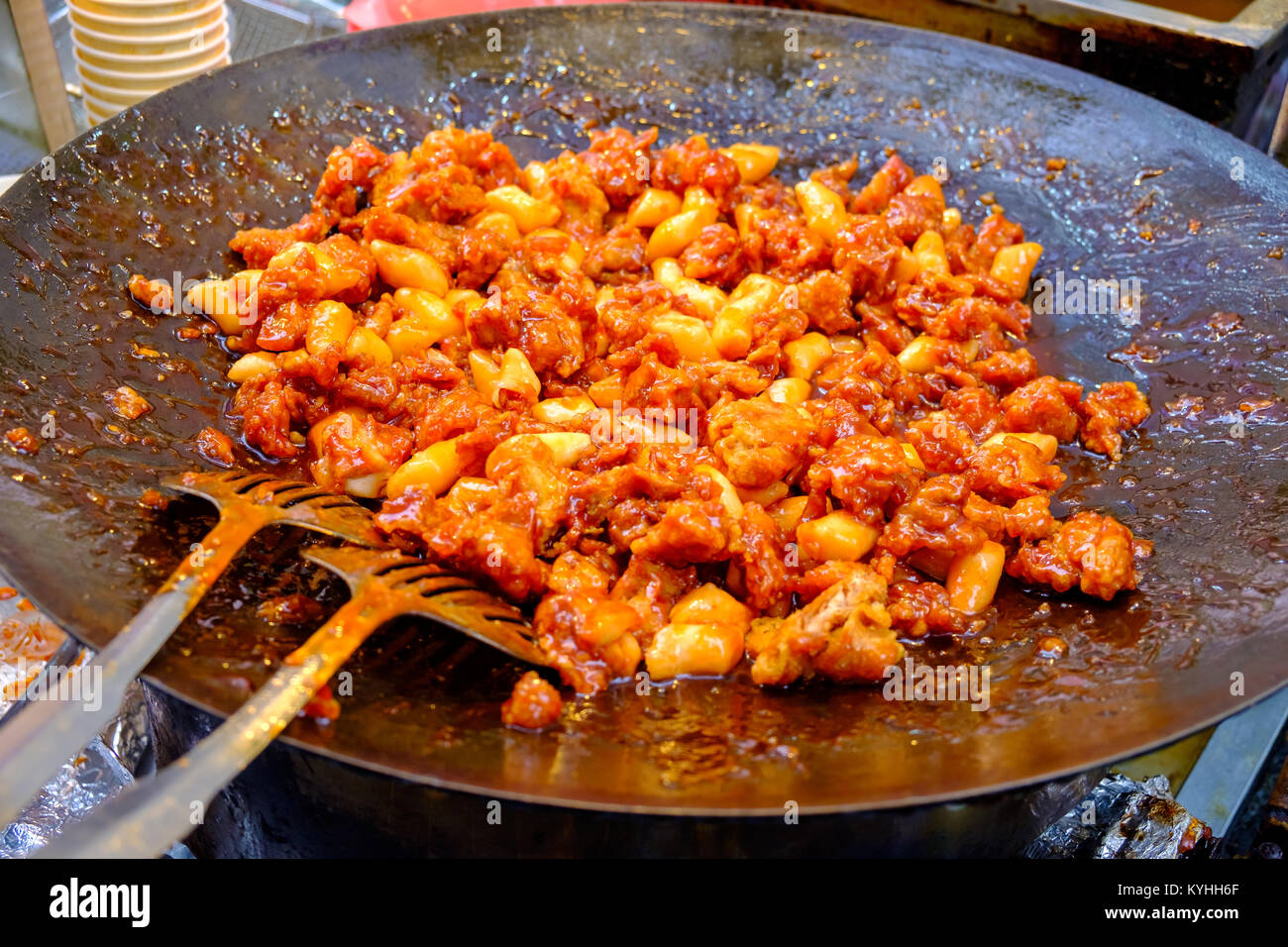 Tteokbokki topokki stir fried hi-res stock photography and images - Alamy