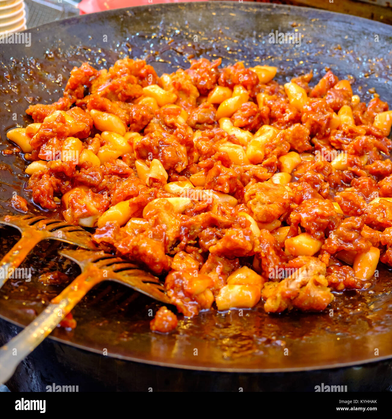 Stir-fried rice cake Tteok-bokki (Korean street food Stock Photo - Alamy