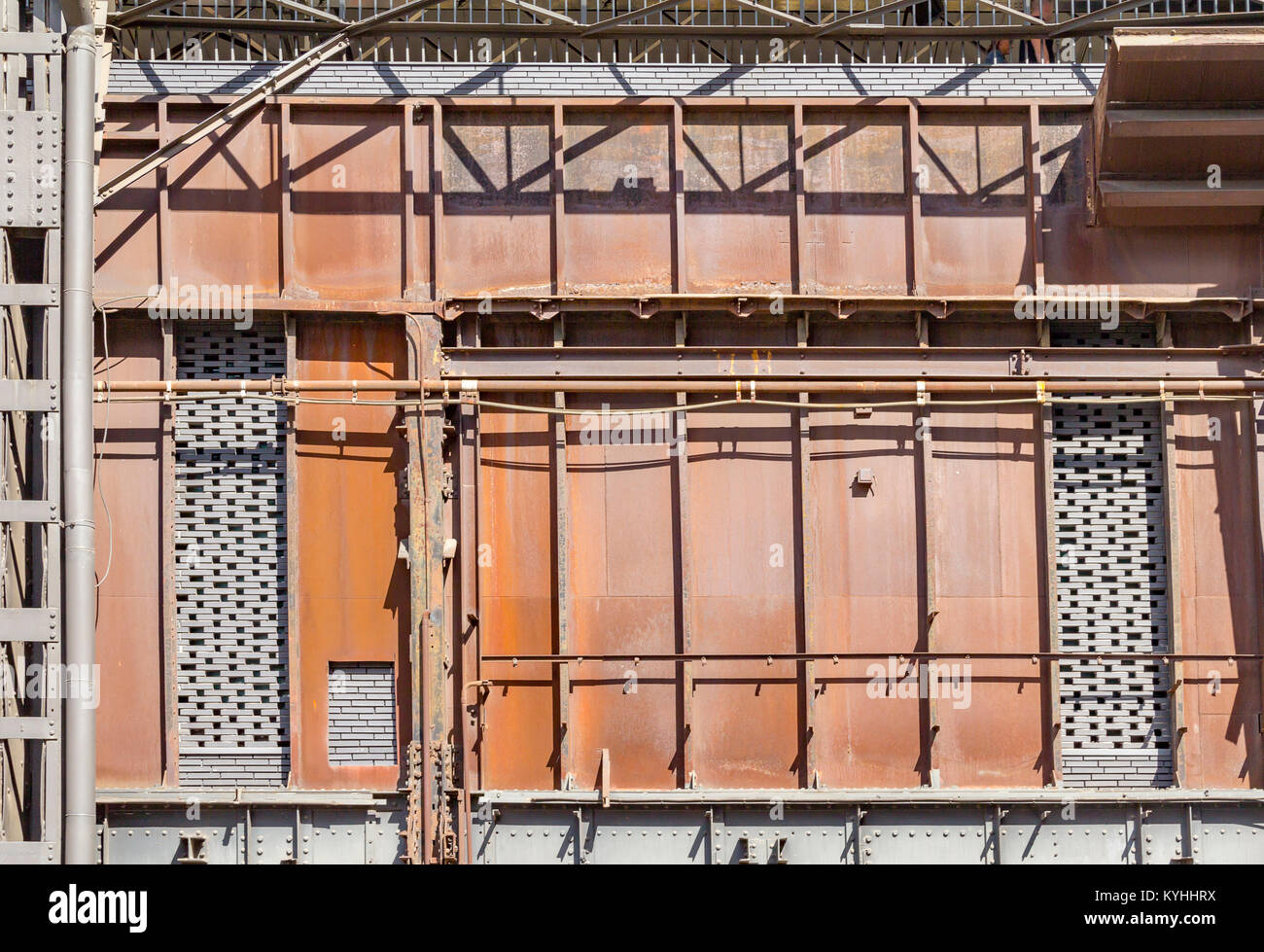 Steel plate girders hi-res stock photography and images - Alamy
