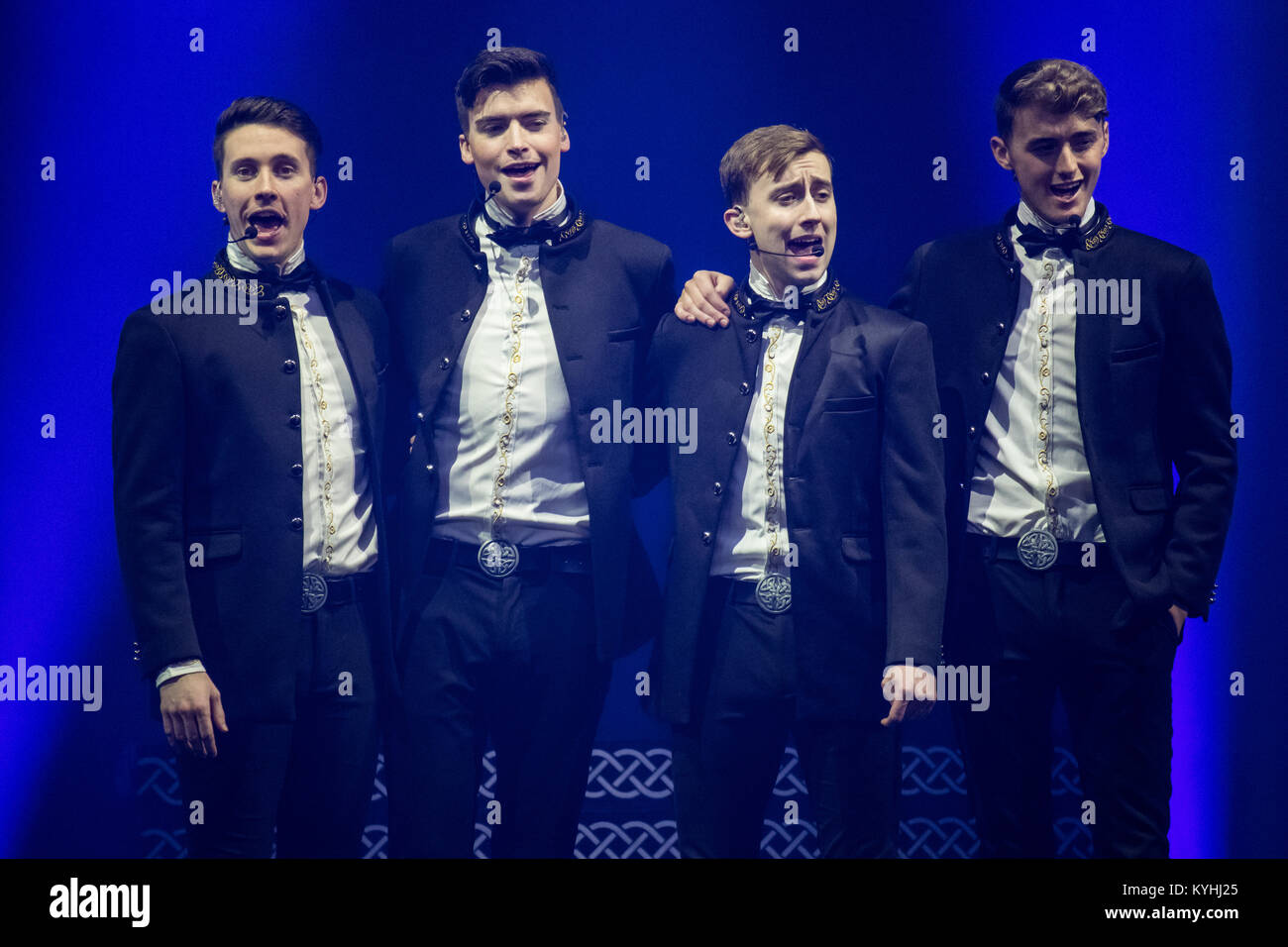 Tap dance hi-res stock photography and images - Alamy