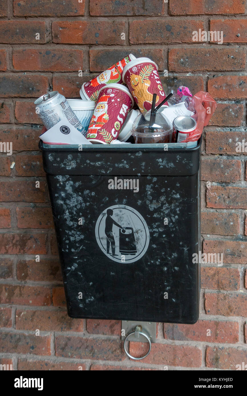 Waste bin coffee cups hi-res stock photography and images - Alamy