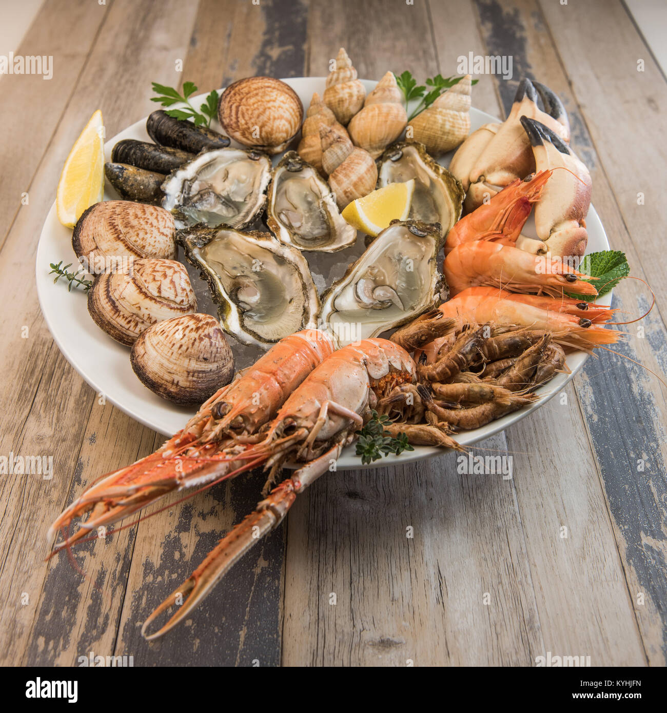 Seafood platter france hi-res stock photography and images - Alamy