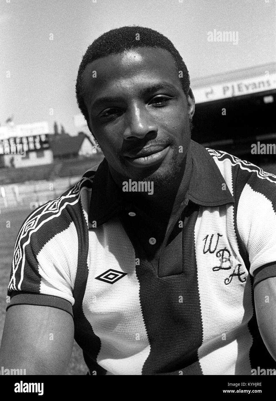 Cyrille regis west bromwich albion Black and White Stock Photos ...
