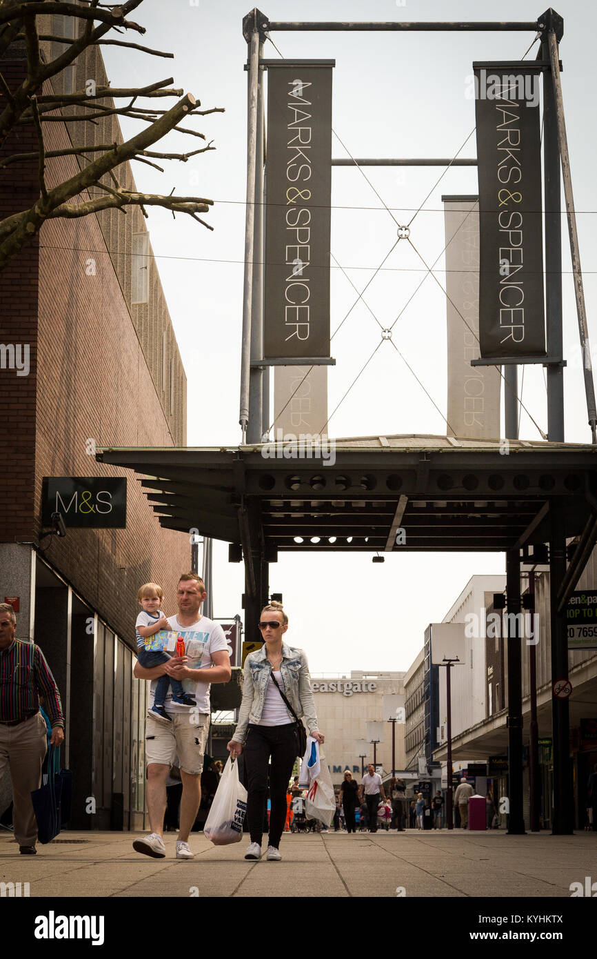 Basildon Shopping Centre Essex High Resolution Stock Photography and ...