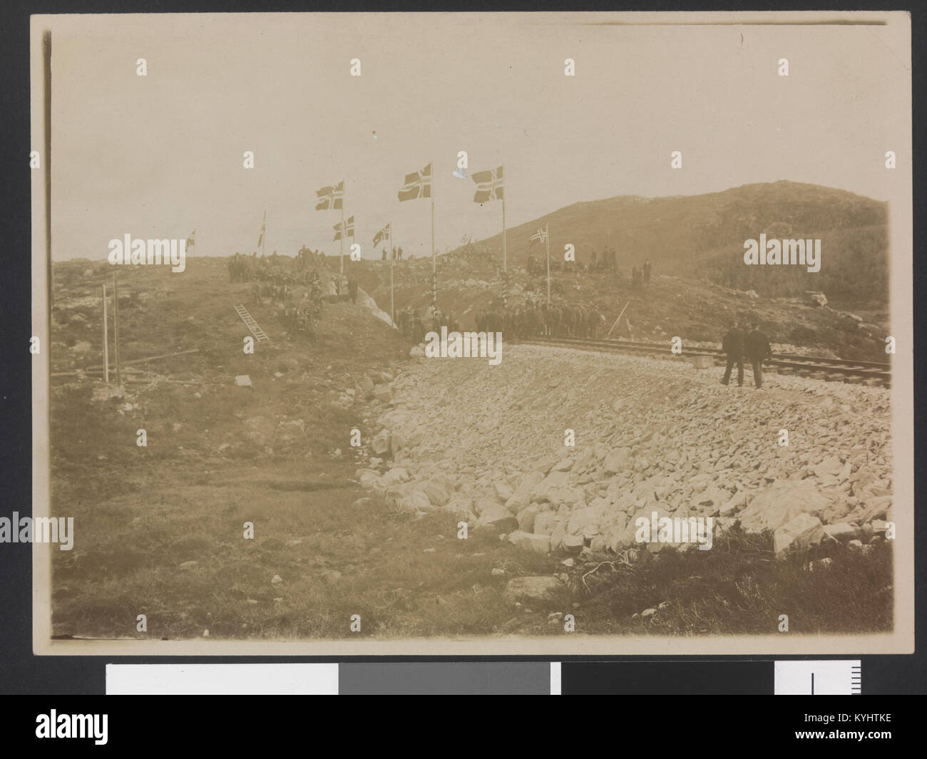 This image depicts the merging of two sections of the Bergensbanen ...