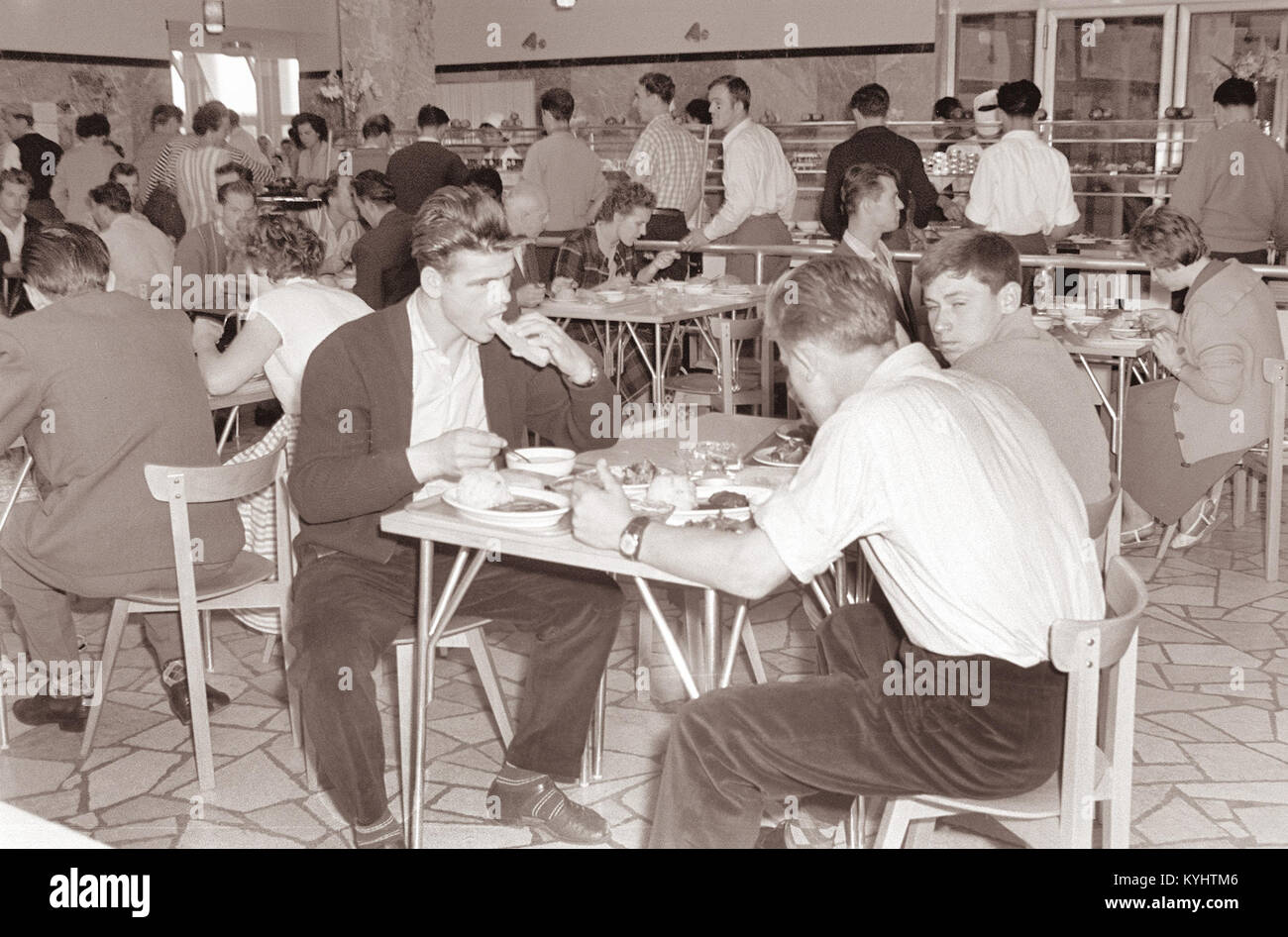 The image shows the self-service restaurant of the new Paka Hotel in ...
