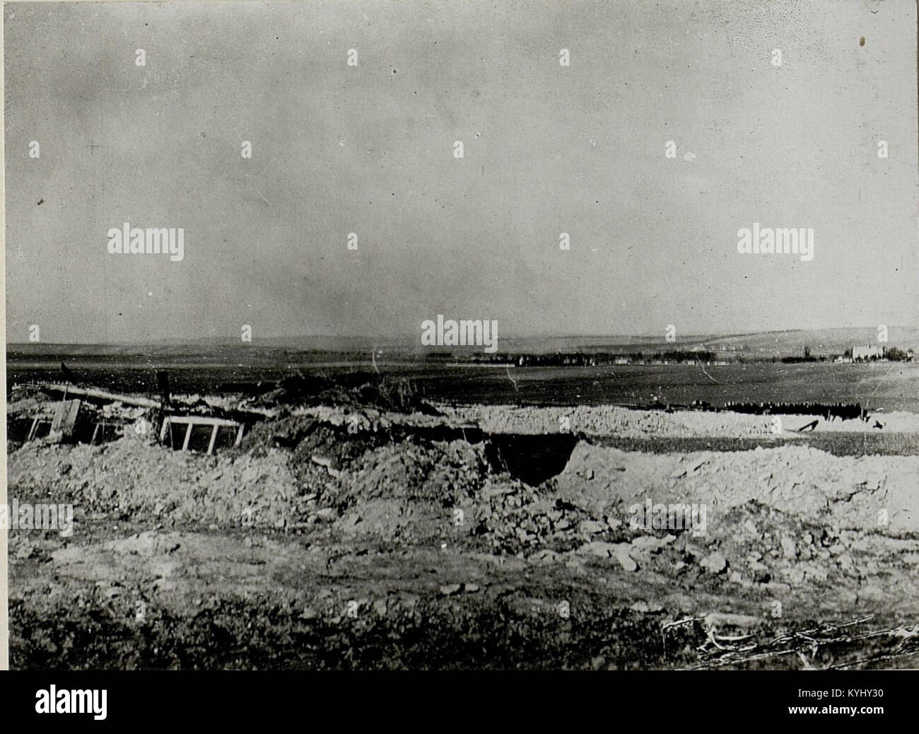 World war i first line trenches hi-res stock photography and images - Alamy
