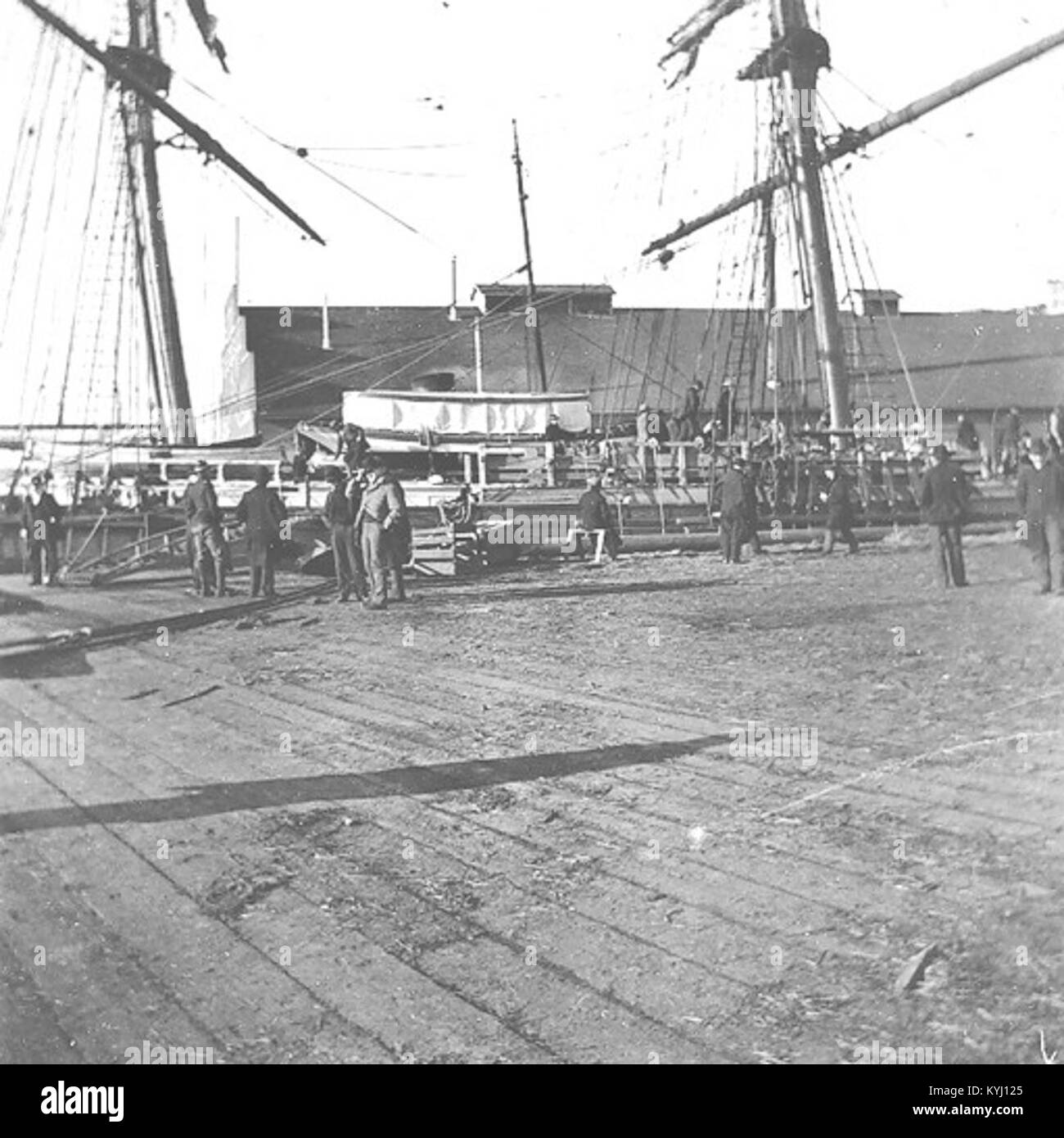 Loading ships 19th century hi-res stock photography and images - Alamy