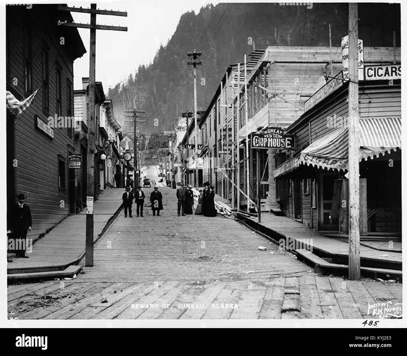 Alaska street view Black and White Stock Photos & Images - Alamy