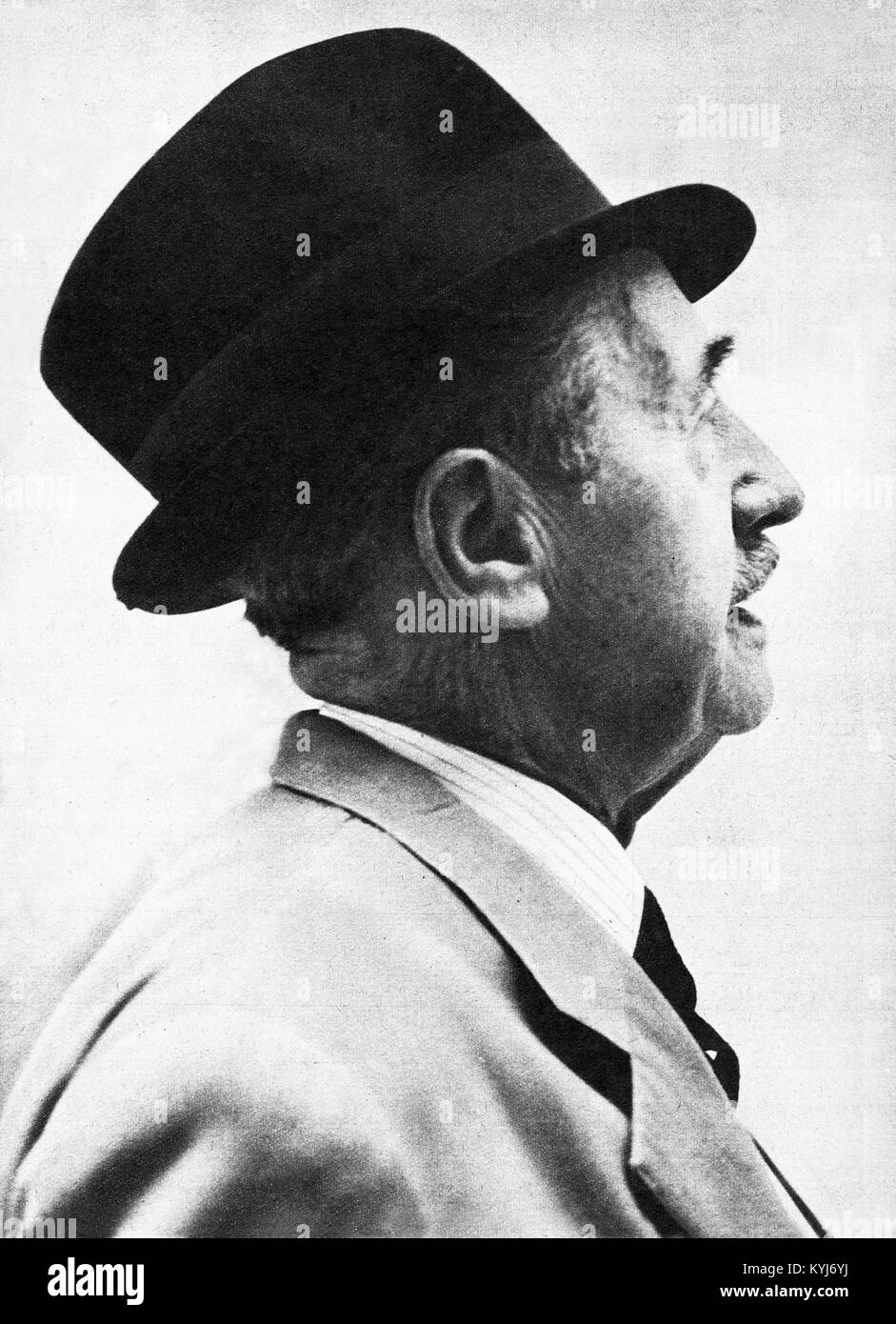 Polish sculptor Black and White Stock Photos & Images - Alamy