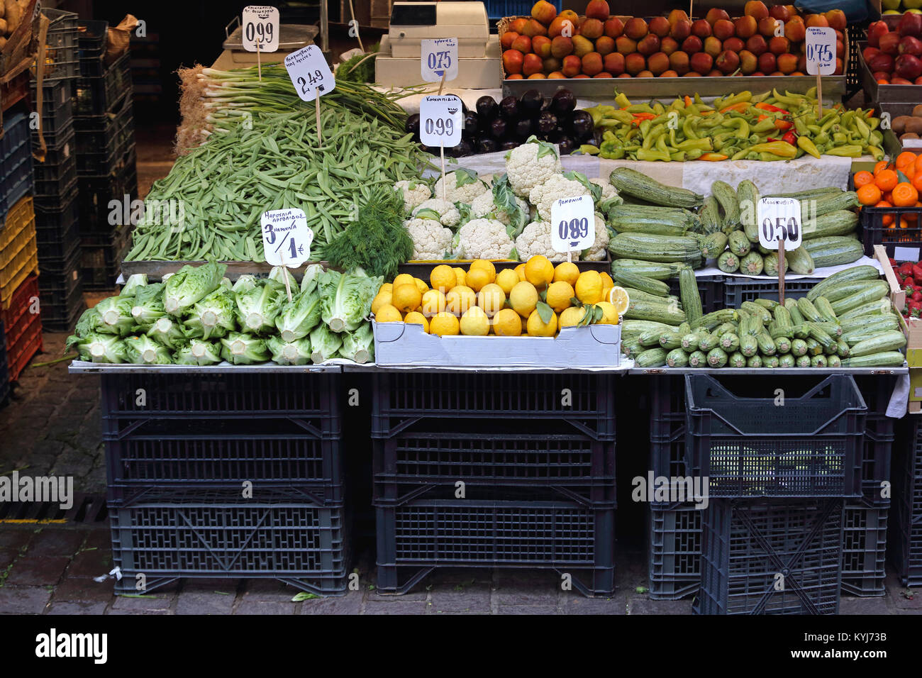 Beans fruits vegetables stall hi-res stock photography and images - Alamy