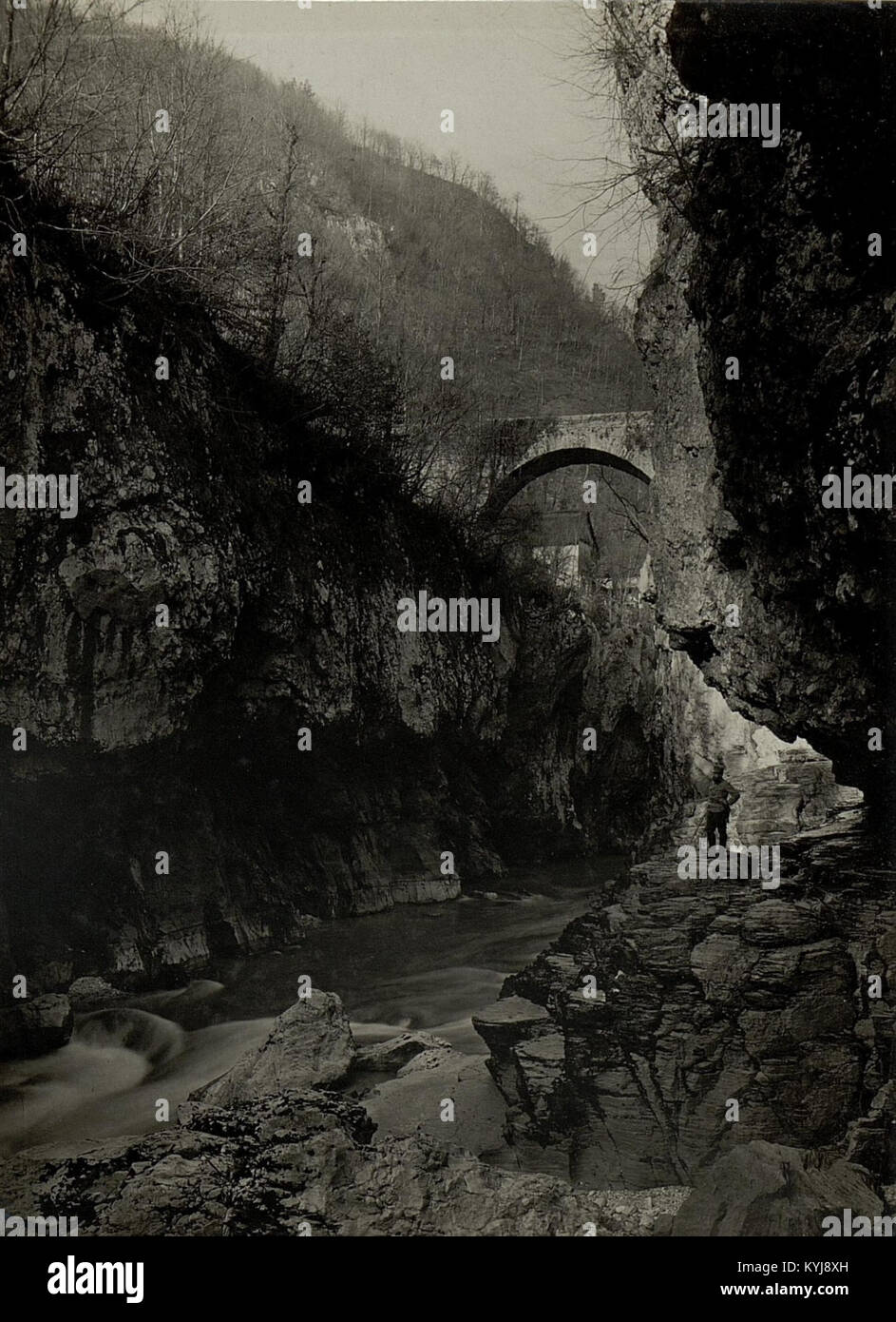 The photograph shows the stone Isonzo Bridge near St. Lucia ...