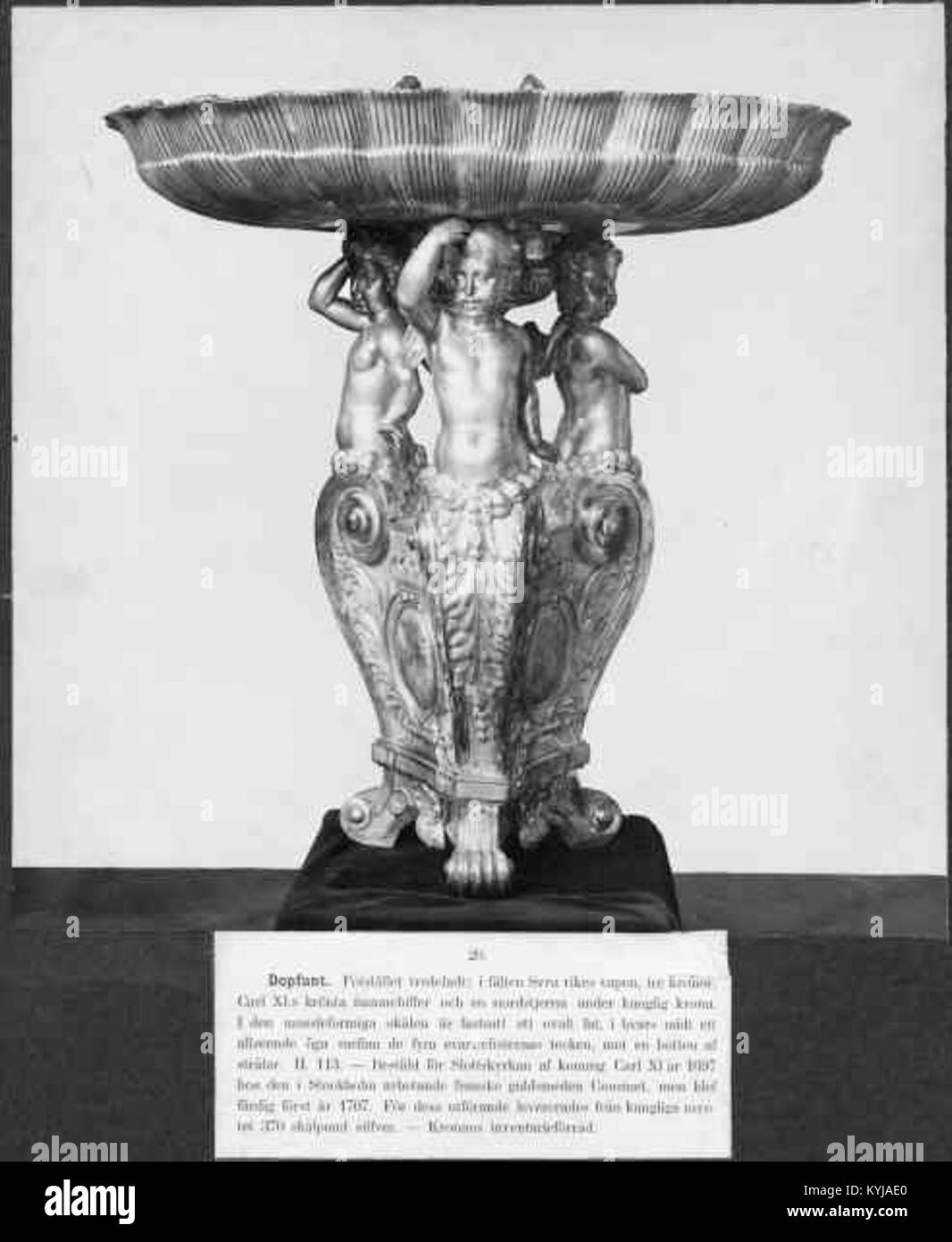 Palace church interior Black and White Stock Photos & Images - Alamy