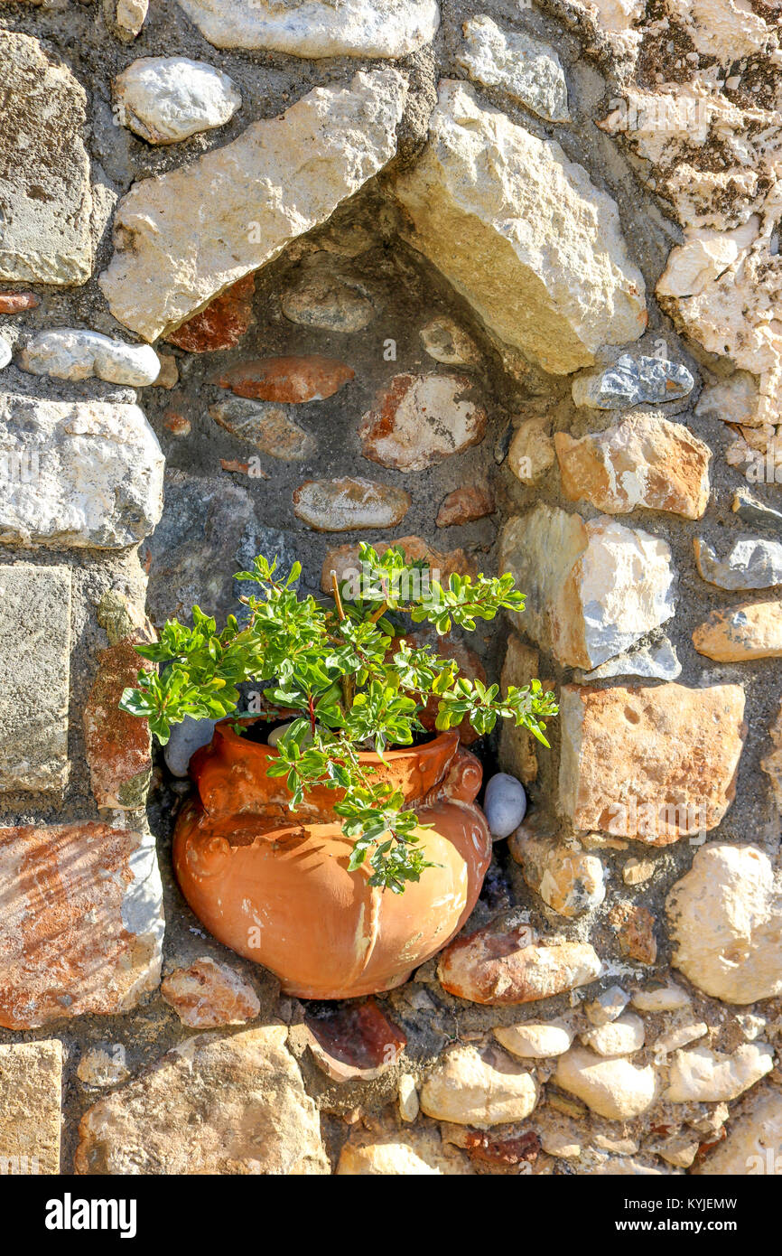 Niche wall hi-res stock photography and images - Alamy