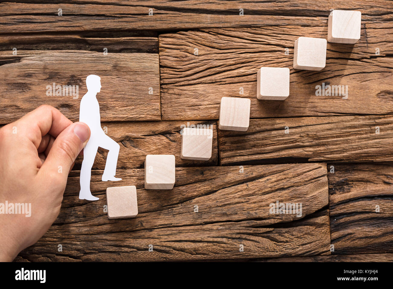Cut out figure paper hi-res stock photography and images - Alamy