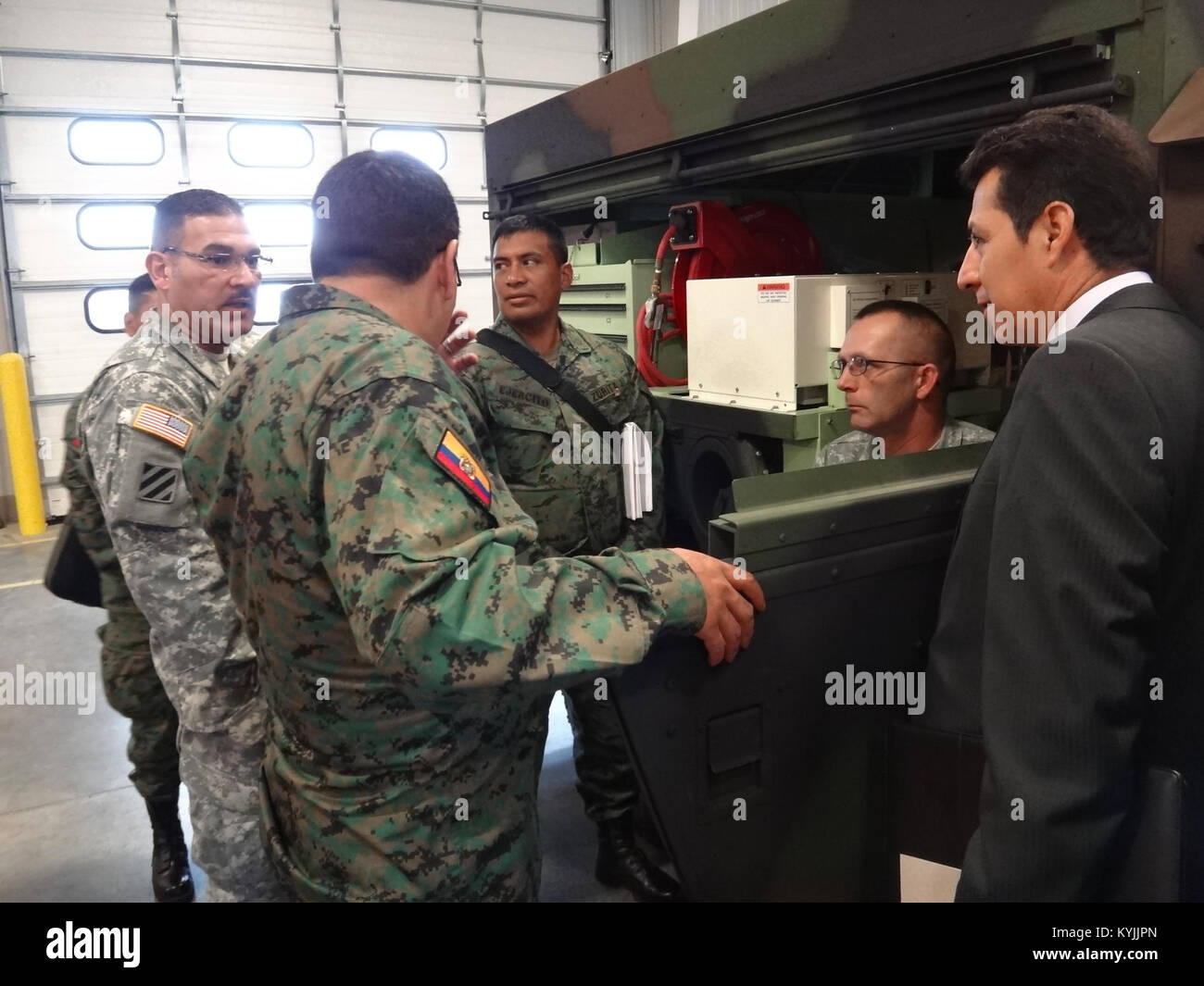 US military army National Guard maintainers Stock Photo - Alamy