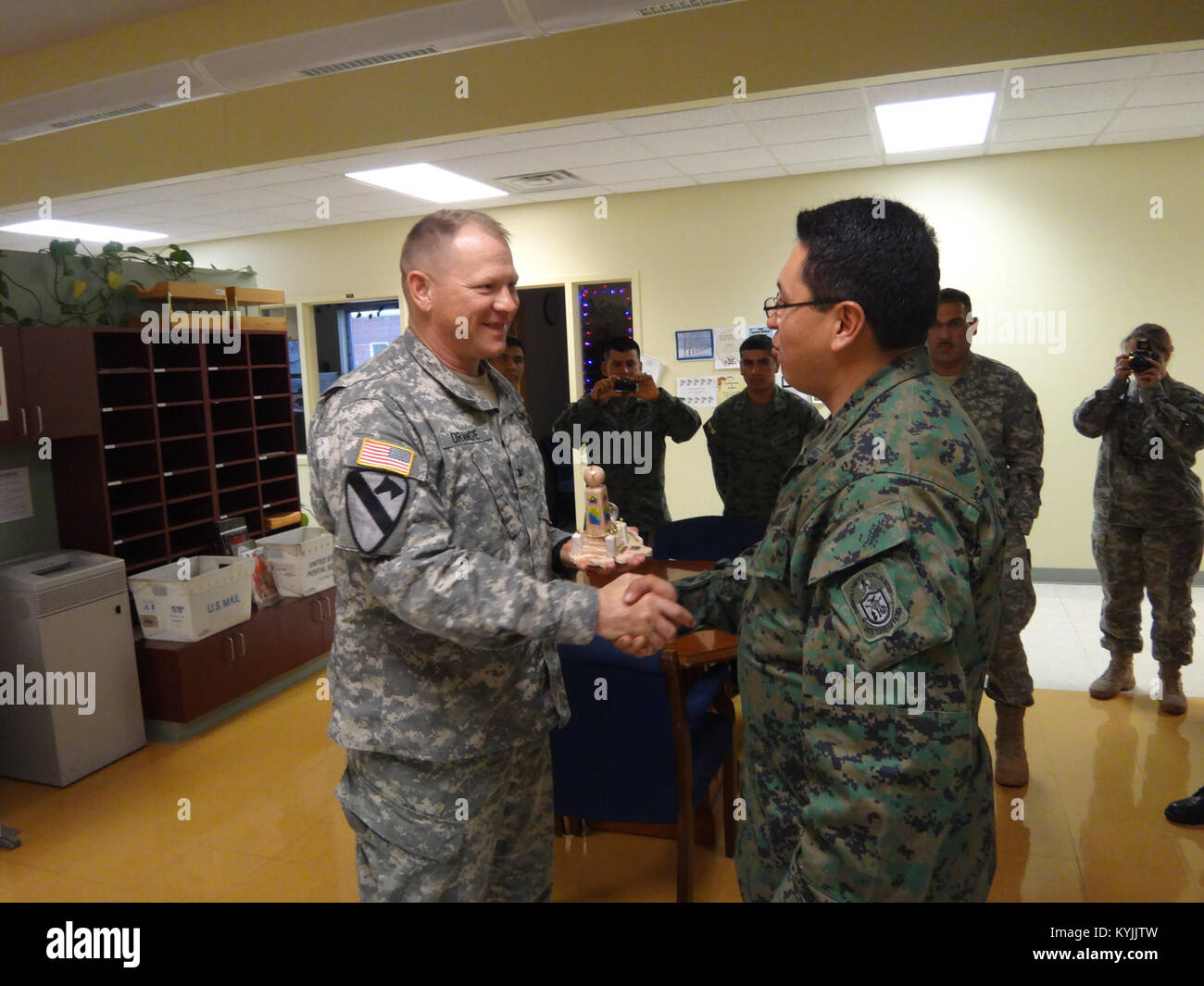 US military army National Guard maintainers Stock Photo - Alamy