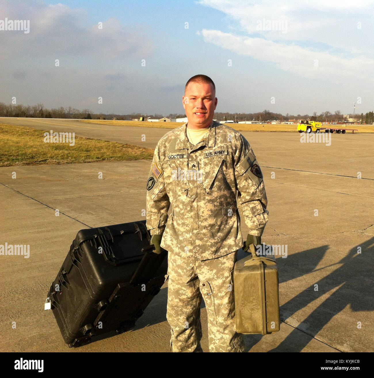 US military army National Guard training and assisting Stock Photo - Alamy