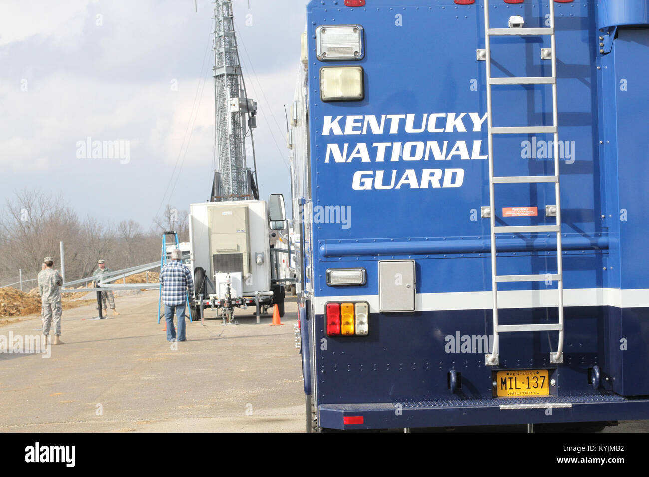 Kentucky National Guard Soldiers from Joint Forces Headquarters and the ...