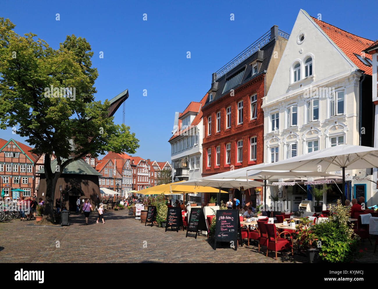 Altes land cafe tourists hi-res stock photography and images - Alamy