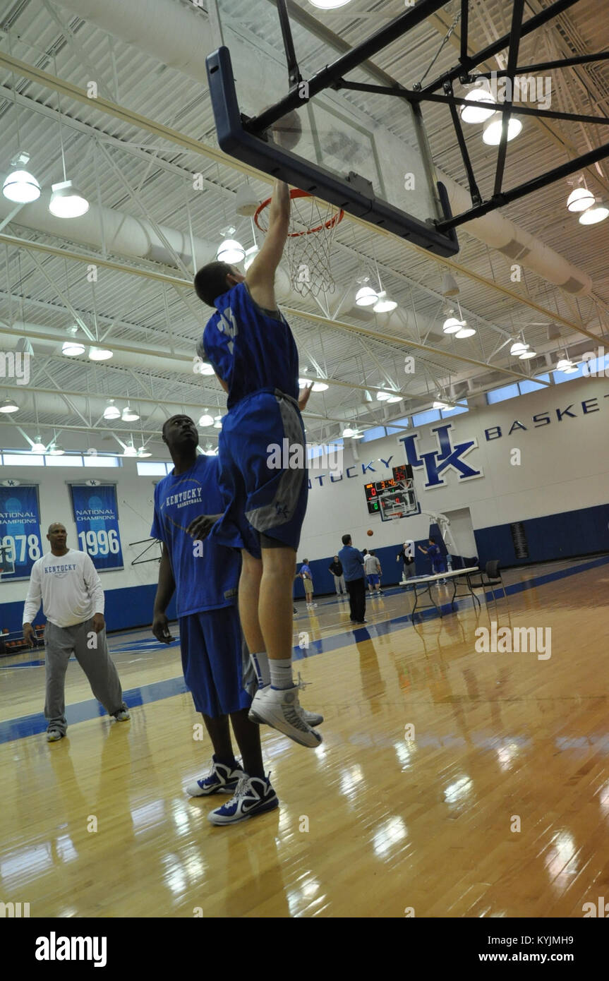 Kentucky Wildcats basketball game Stock Photo - Alamy