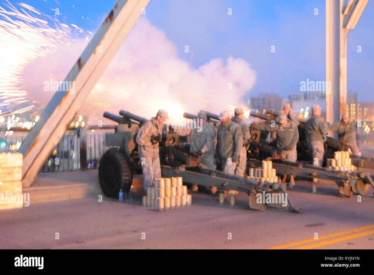 Kentucky Guardsmen of the 138th Fires Brigade, 198th Military Police ...