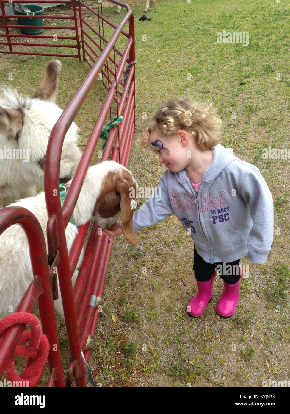 Army momc hi-res stock photography and images - Alamy