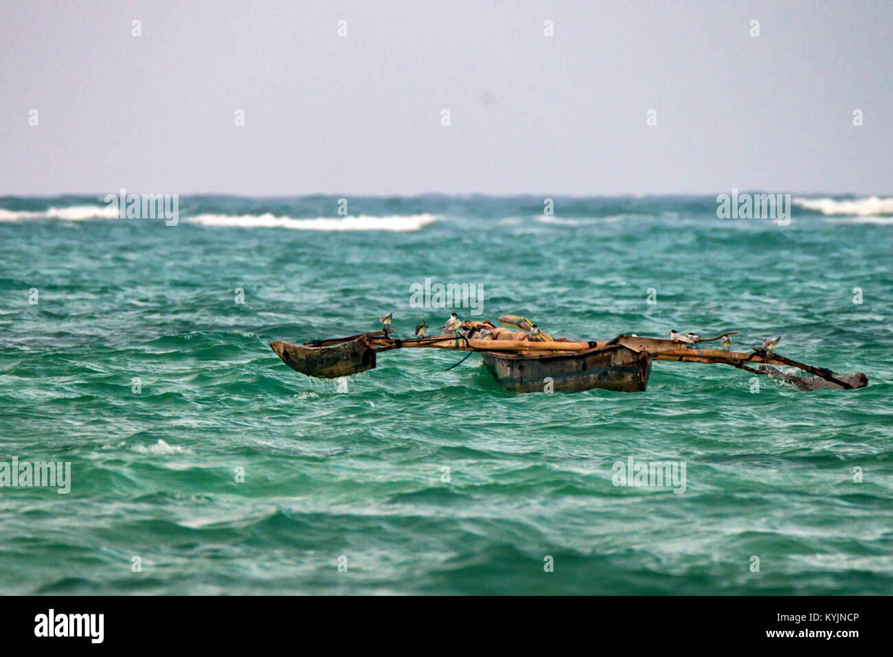 Africal native boat Stock Photo - Alamy