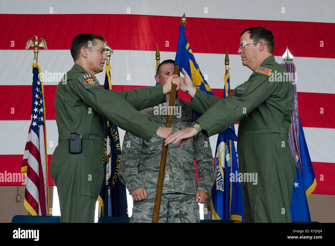 Incoming u s military commander in hi-res stock photography and images ...