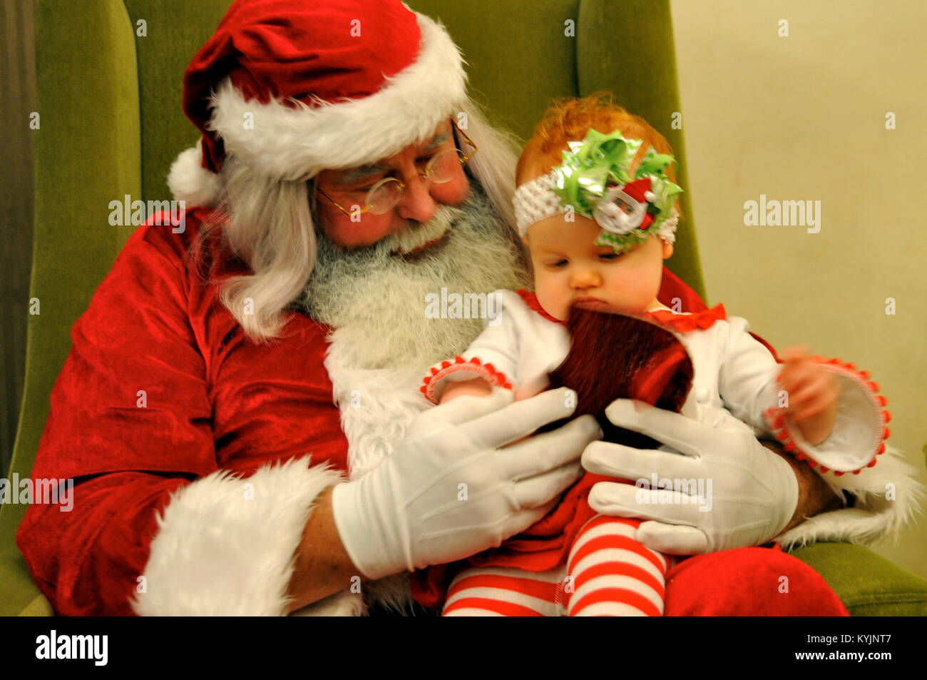 Family friends celebrated holidays hi-res stock photography and images ...