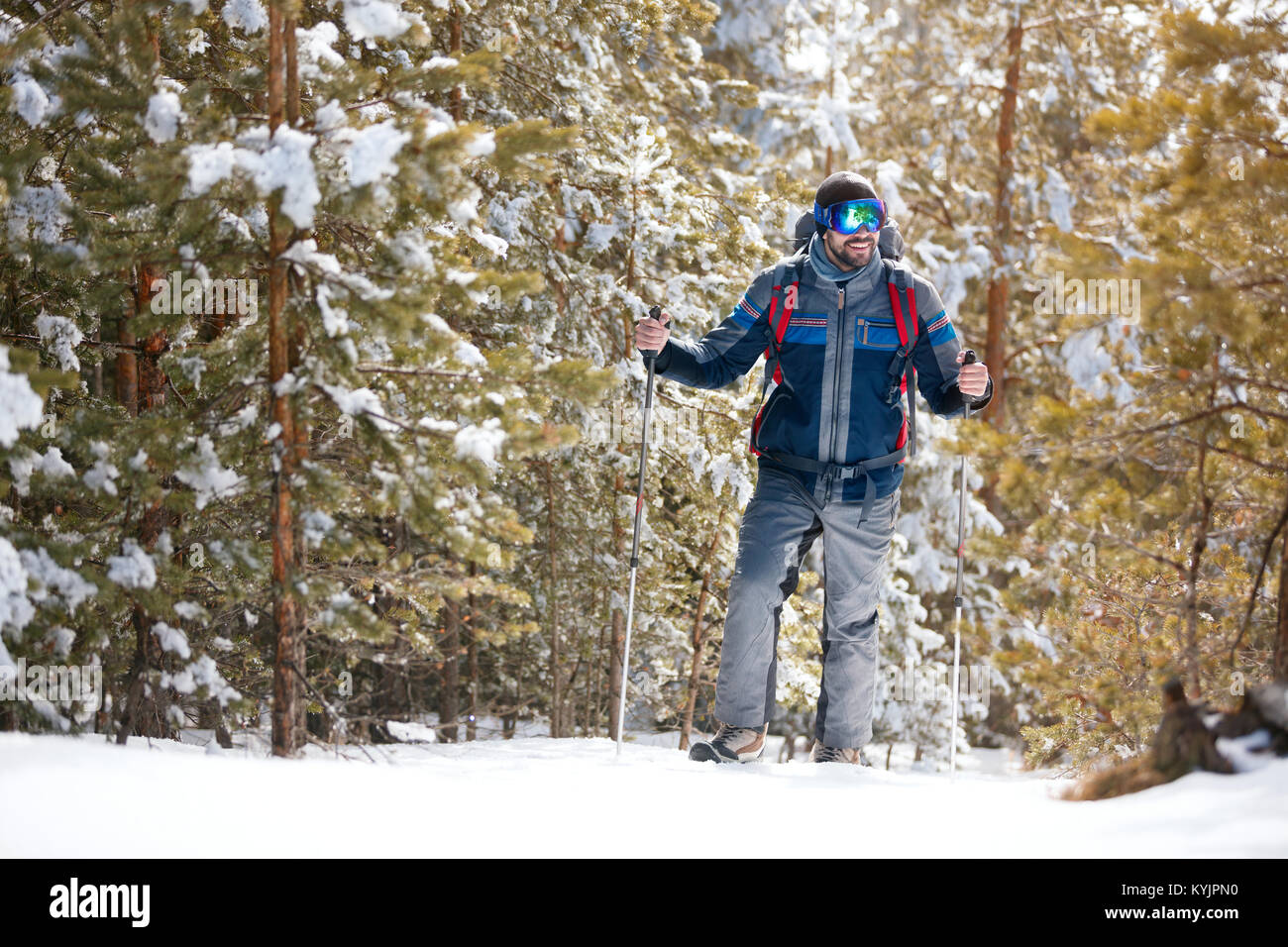 Smiling man on snow hi-res stock photography and images - Alamy