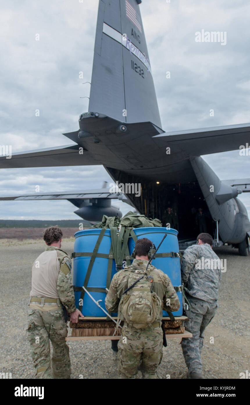 Combat controllers from the Kentucky Air National Guard’s 123rd Special ...