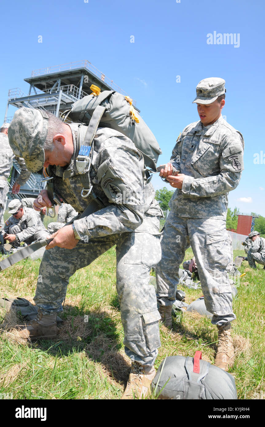 40th public affairs detachment hi-res stock photography and images - Alamy