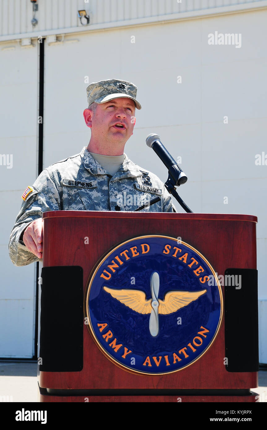 Kentucky Army National Guard Lt. Col. Michael W. Stephens speaks to the ...