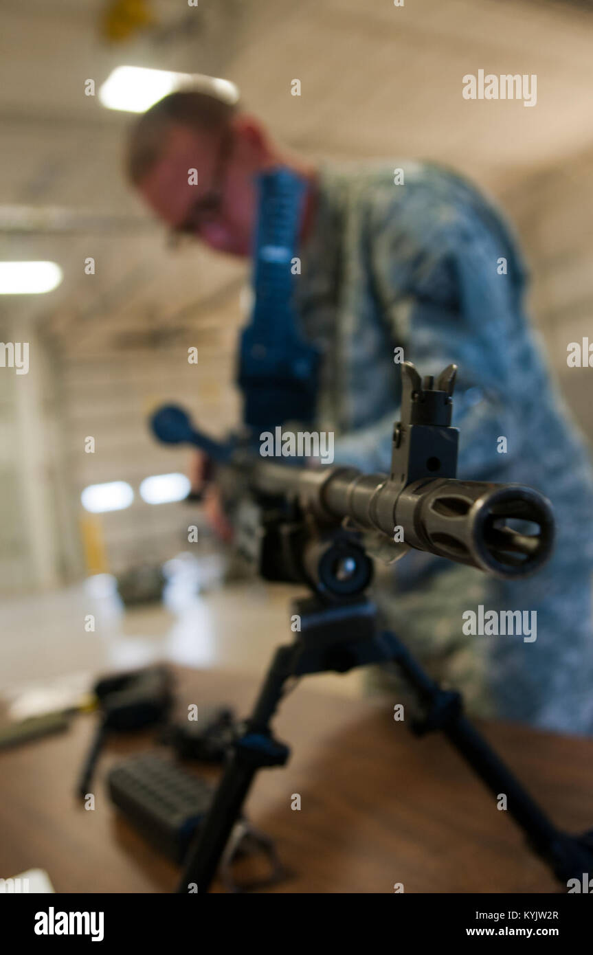 Regional training site maintenance hi-res stock photography and images ...