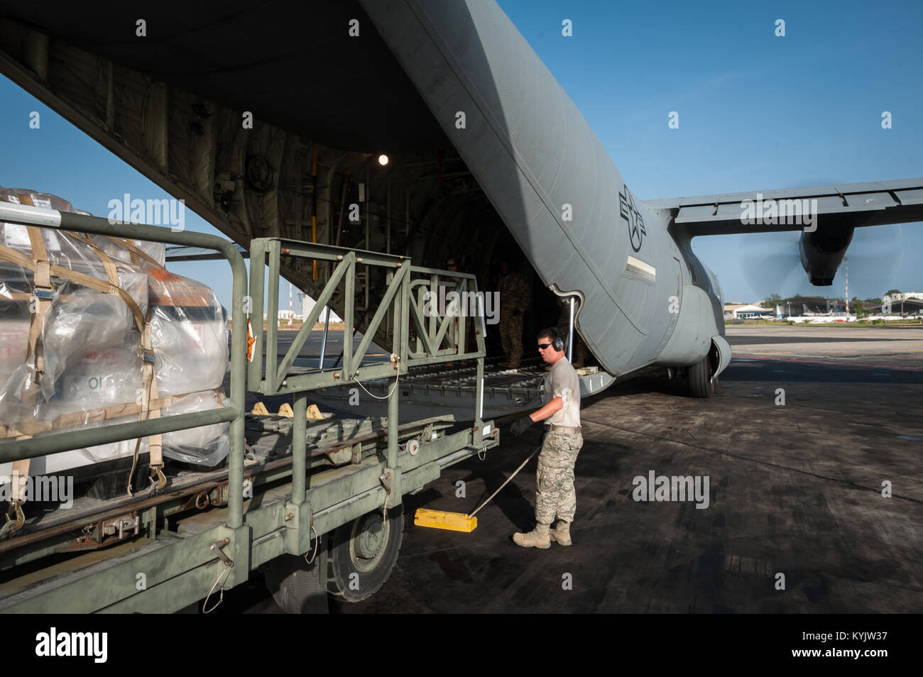 U.S. Air Force Tech. Sgt. Ryan McNary, an aerial porter from the ...