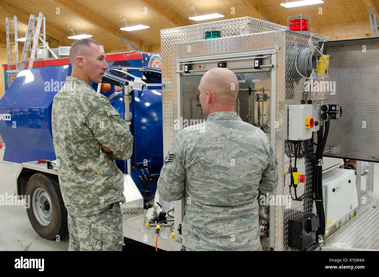 United states army and navy structures hi-res stock photography and ...